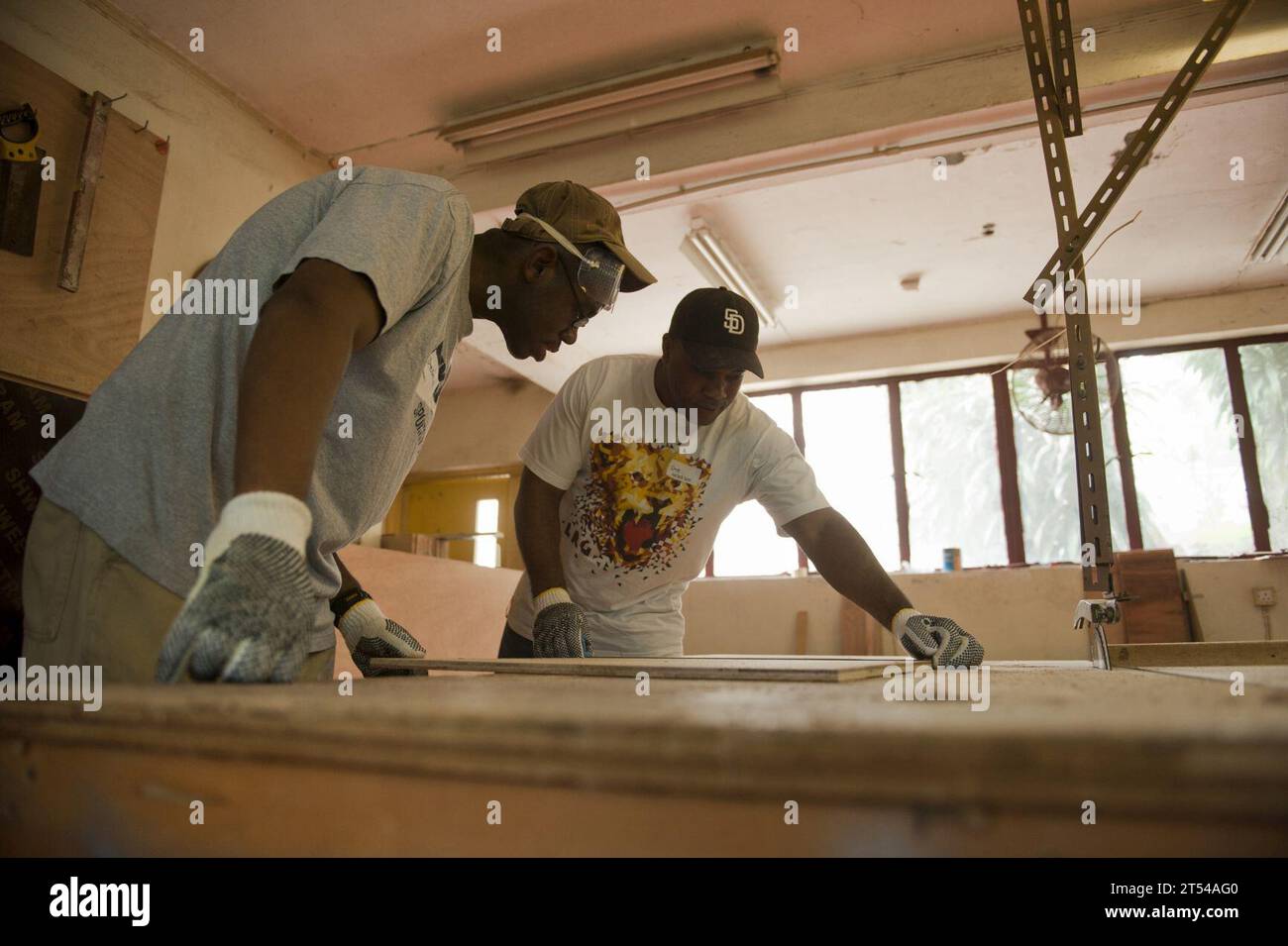 COMREL, Crossroads Foundation, Hong Kong, Sailors, U.S. Navy, USS Carl ...