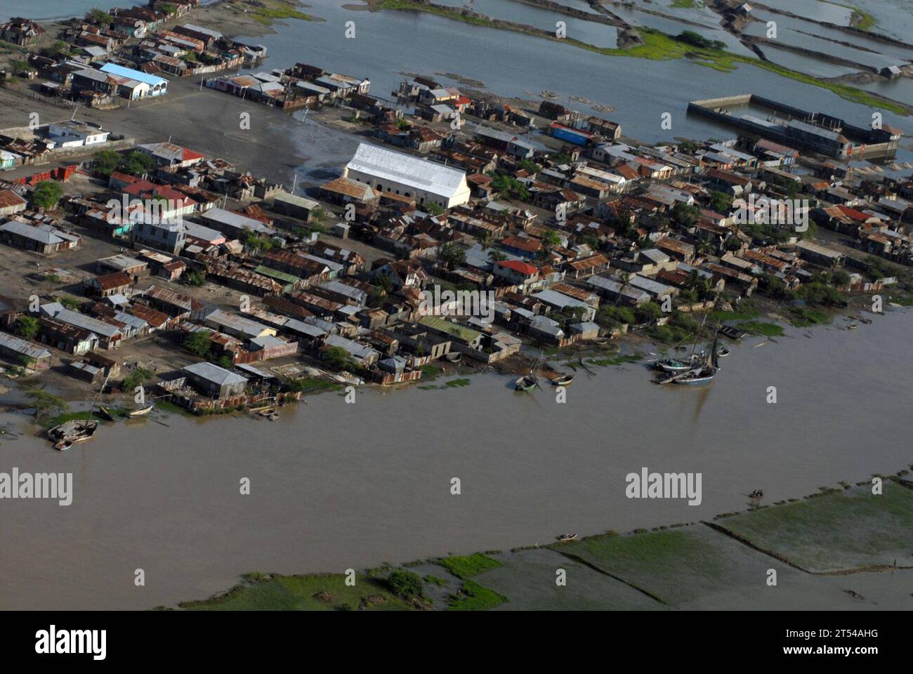 COMREL, DISASTER AID, food, Haiti, Kearsarge, medical, relief Stock ...