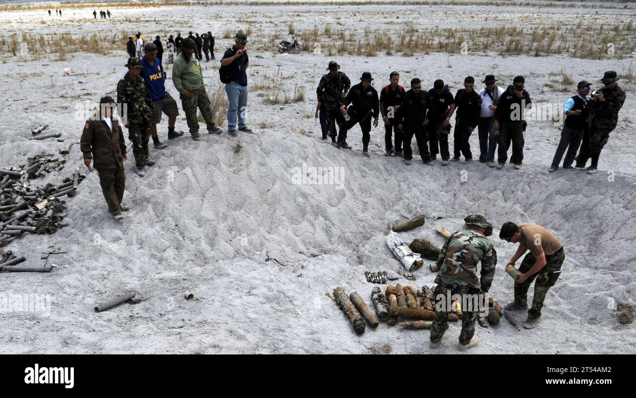 COMREL, explosives, foreign, people, training Stock Photo - Alamy