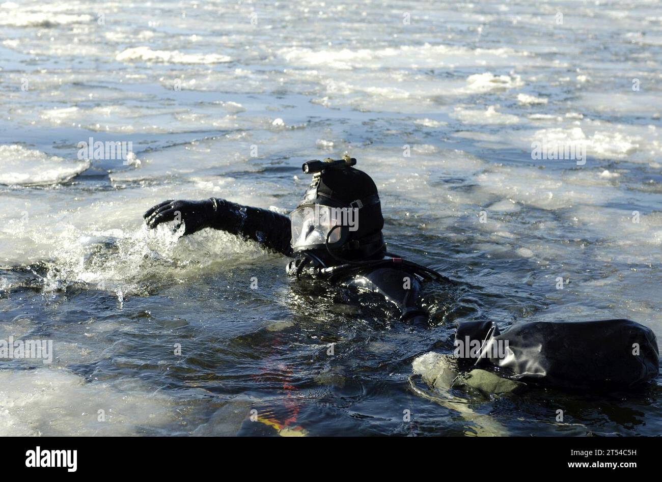 Conn, groton, Los Angeles class submarine USS San Juan (SSN 751), Naval ...