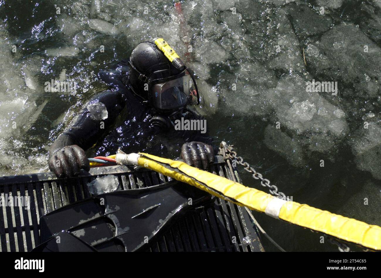 Conn, groton, Los Angeles class submarine USS San Juan (SSN 751), Naval ...