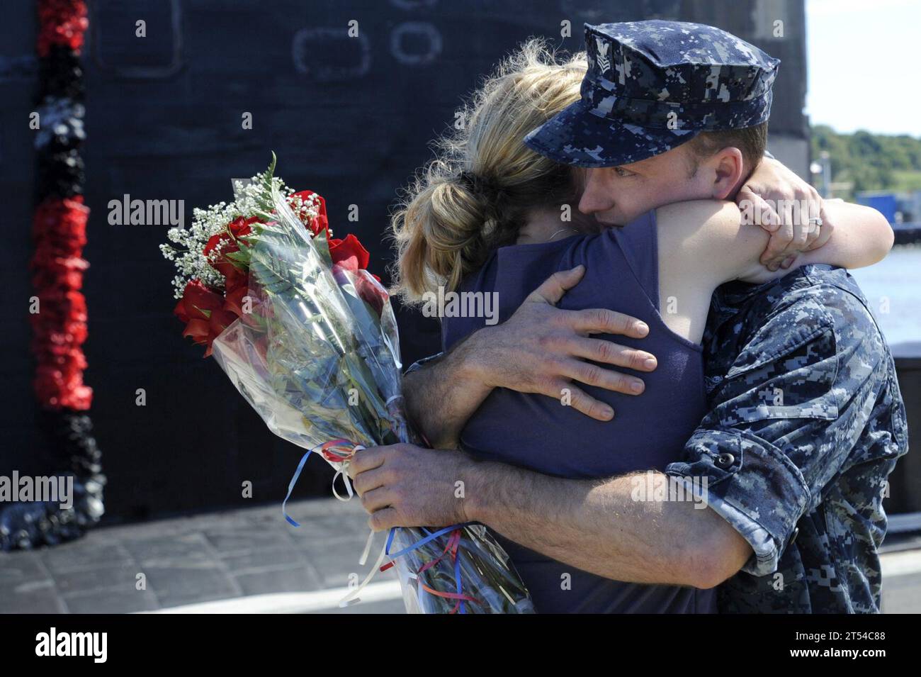 Connecticut, family, Sailor, Submarine, U.S. Navy, USS Annapolis (SSN ...
