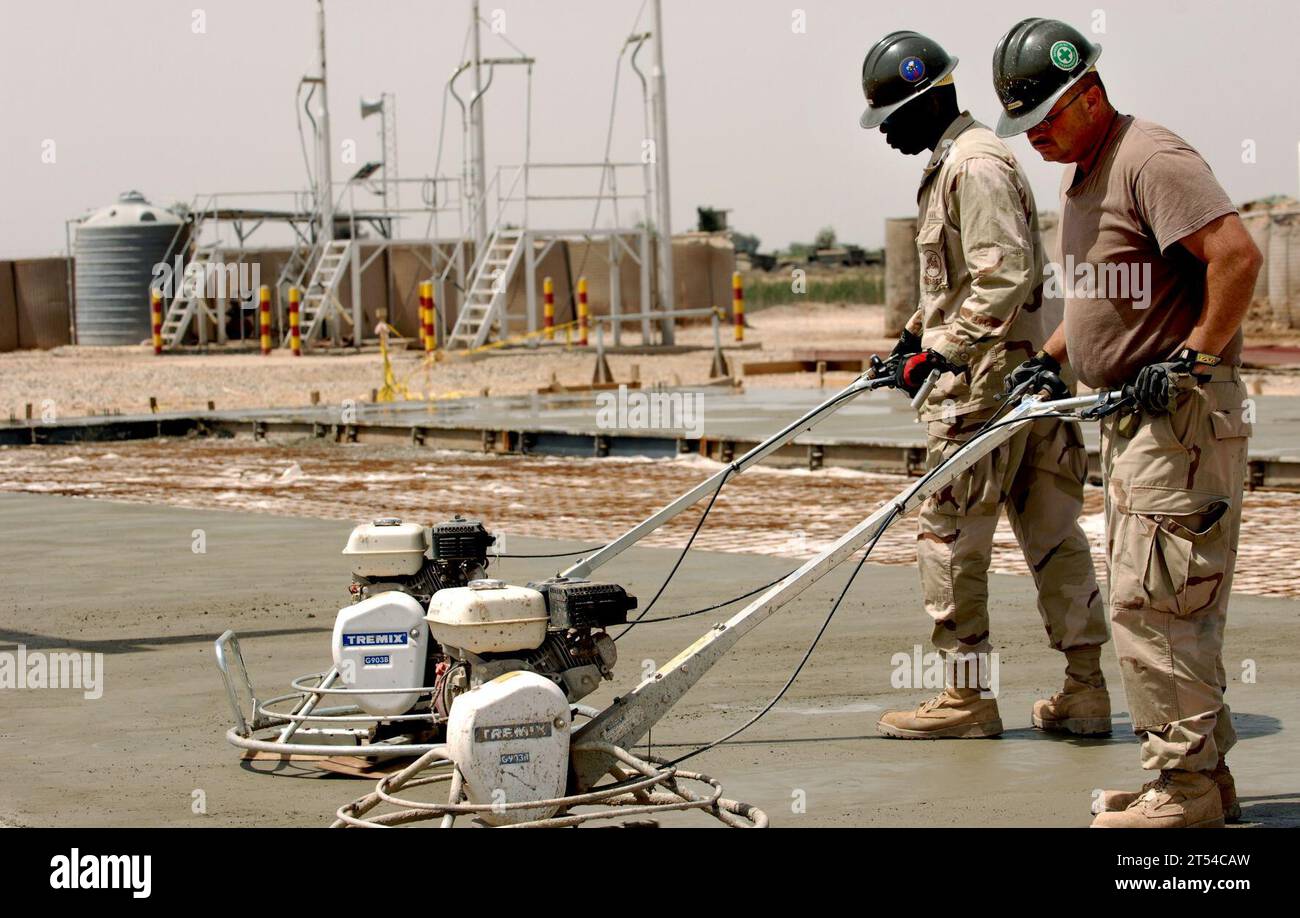 CONSTRUCTION, iraqi freedom, NMCB 4, NMCB 28, Seabee Stock Photo - Alamy