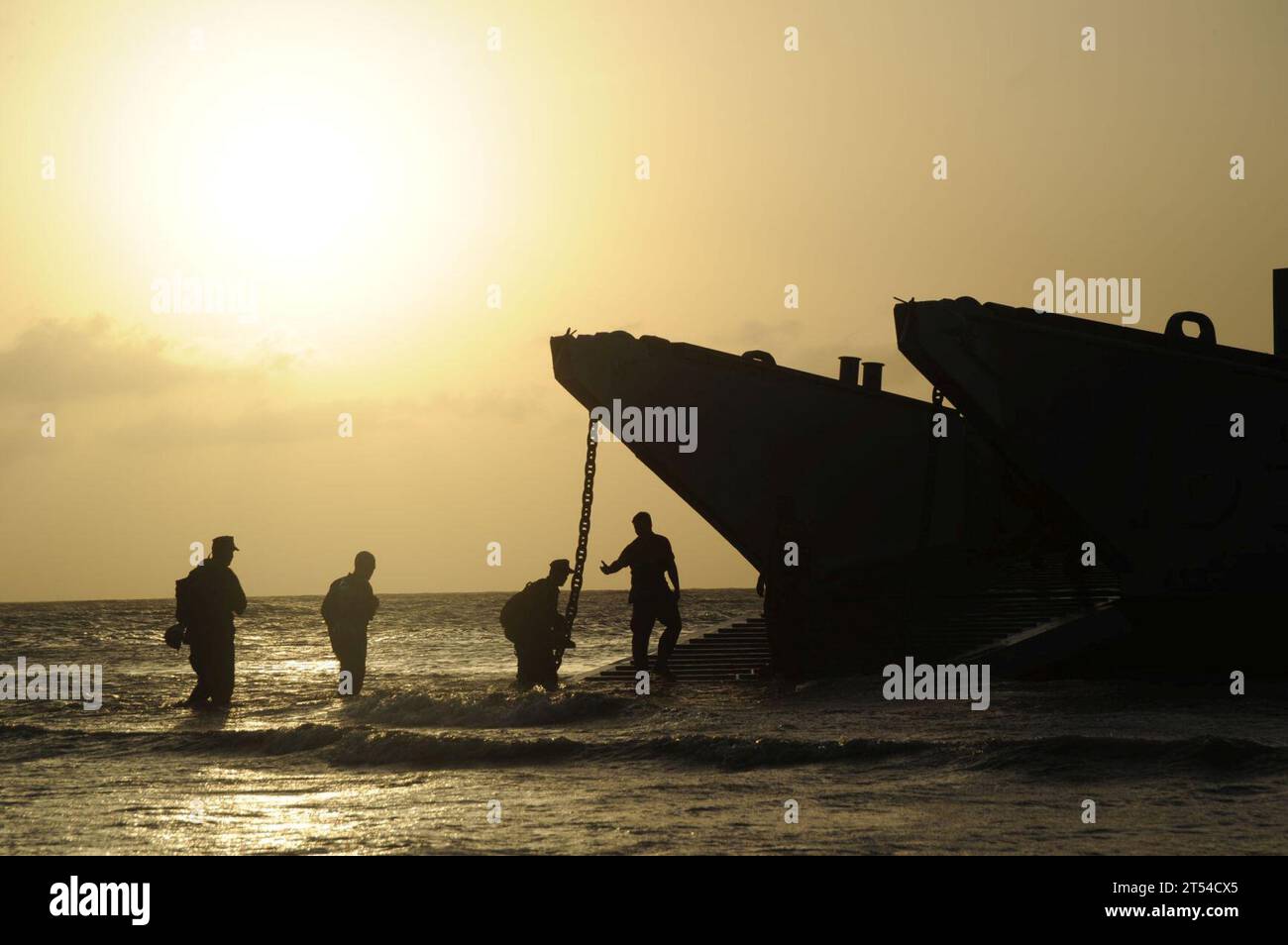 Continuing Promise 2010, Haiti, LCU, Port-de-Paix, U.S. navy , USS Iwo ...