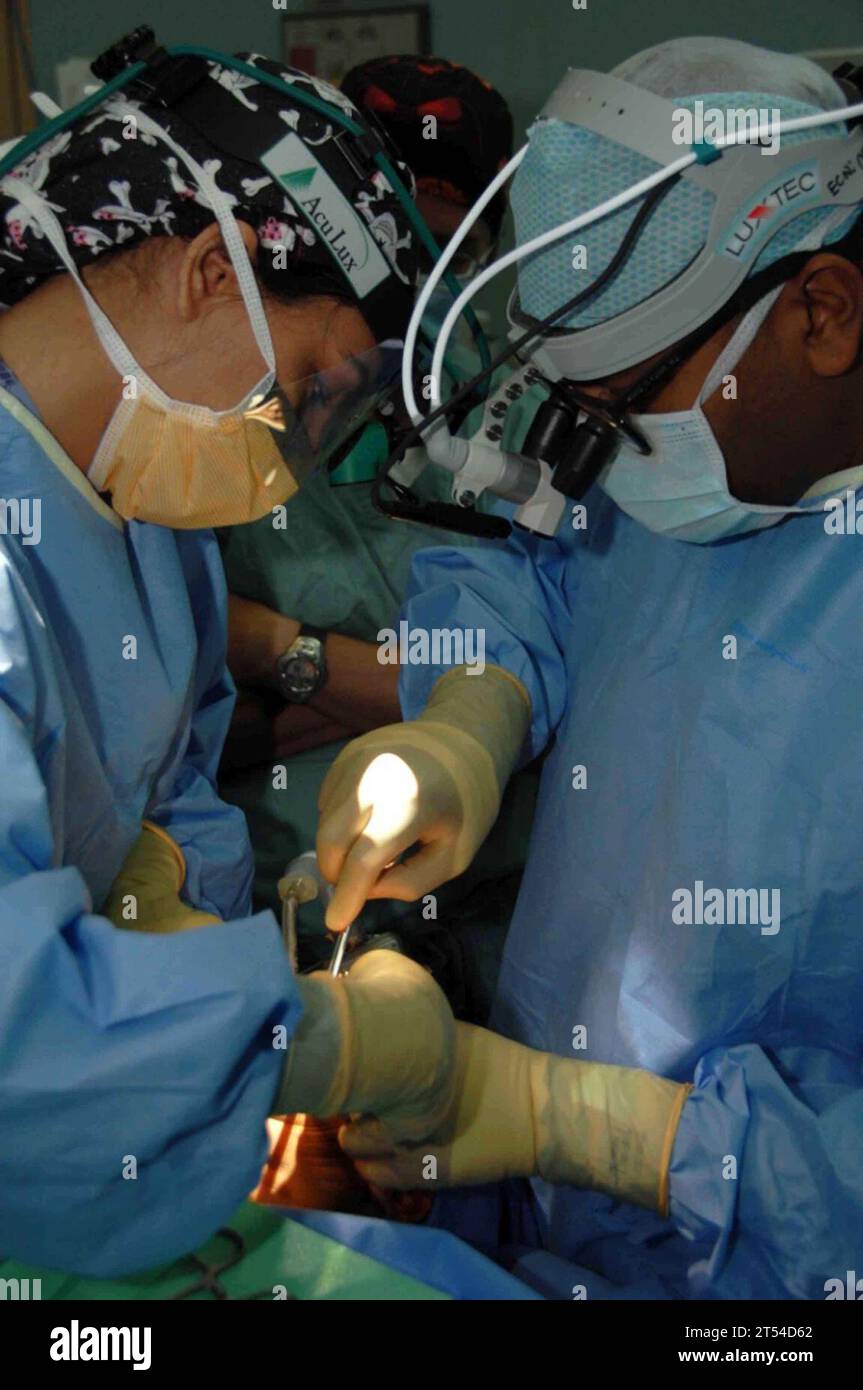 Continuing Promise, USNS Comfort Stock Photo - Alamy