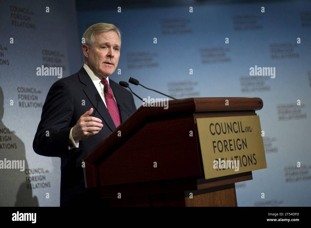 Council on Foreign Relation, new york city, Ray Mabus, secnav, Secretary of the Navy Stock Photo ...