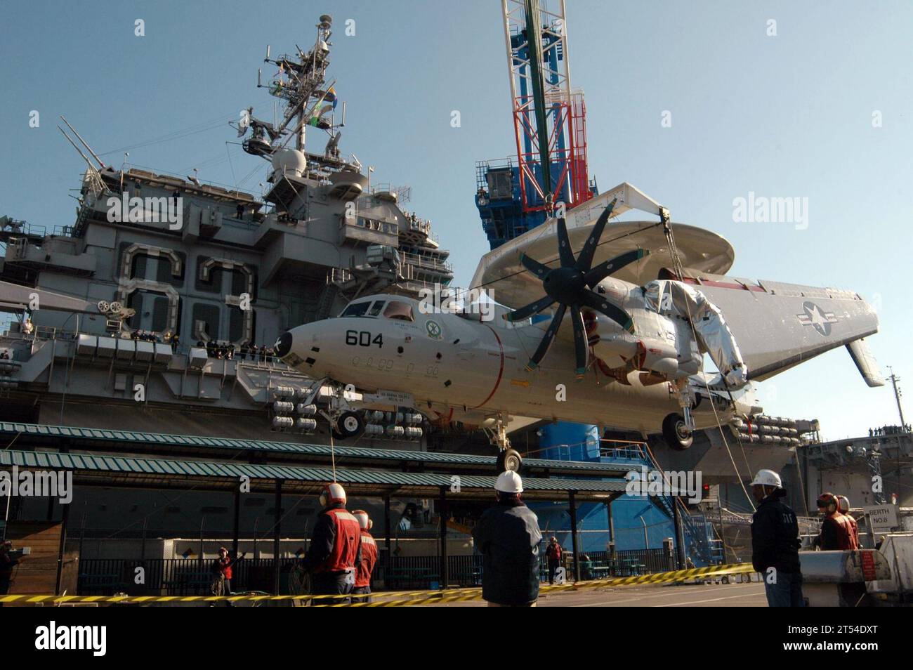 Crash And Salvage, E-2C Hawkeye, floating barge Stock Photo - Alamy