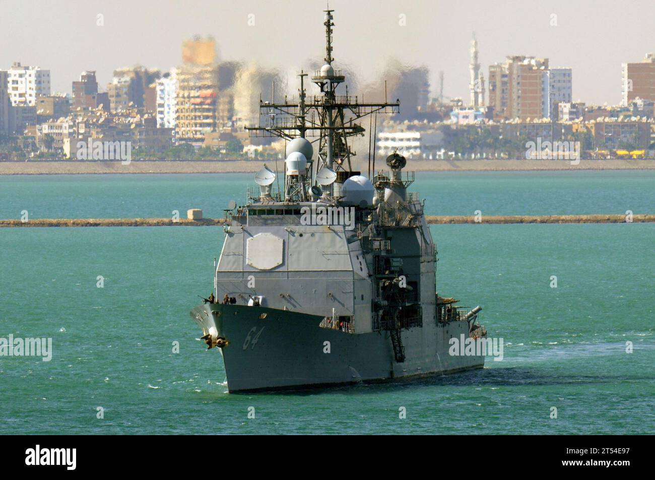 CRUISER, Suez Canal, U.S. Navy, USS Gettysburg (CG 64 Stock Photo - Alamy