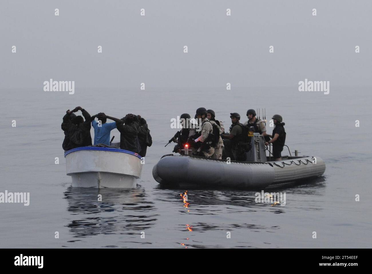 ctf 151, pirate skiff, U.S. Navy, USS Anzio (CG 68), VBSS Stock Photo ...