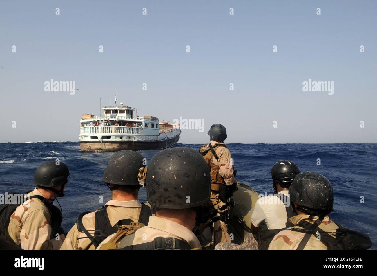 CTF 151; VBSS; USS Anzio; MSST 91104; counter-piracy Stock Photo - Alamy