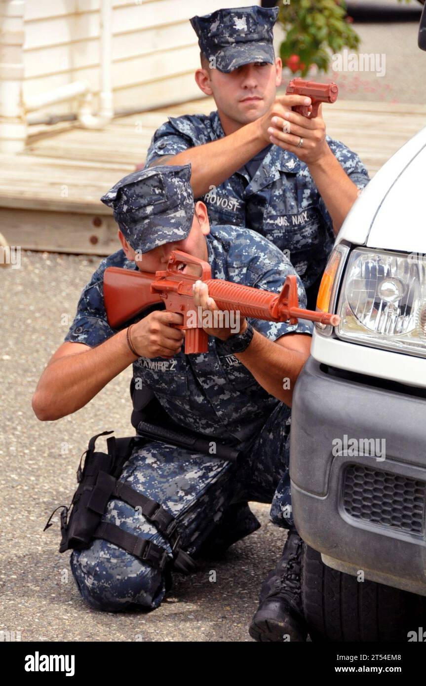 Cuba, Naval Station Guantanamo Bay, people, Sailors, training, weapons ...