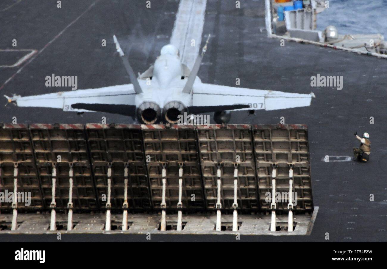 CVN 69, Dwight D. Eisenhower, IKE Stock Photo - Alamy