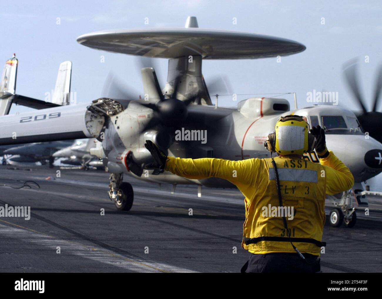 CVN 69, cvn 74, cvw-7, dual carrier exercise, E-2C Hawkeye, EISENHOWER ...