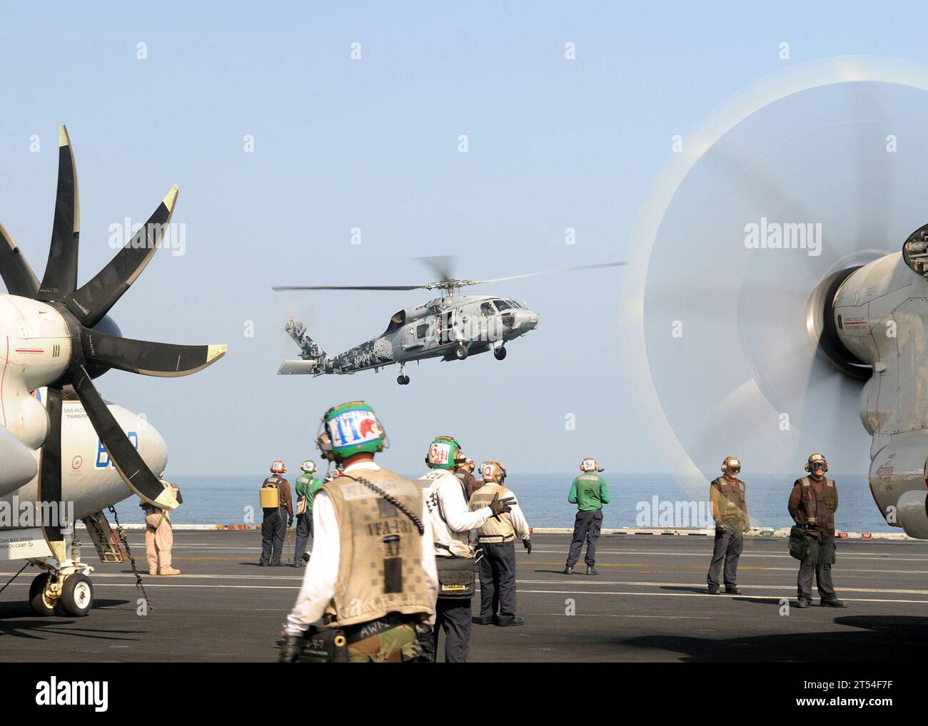 CVN 69, Dwight D., EISENHOWER, IKE, navy, U.S. Navy Stock Photo - Alamy