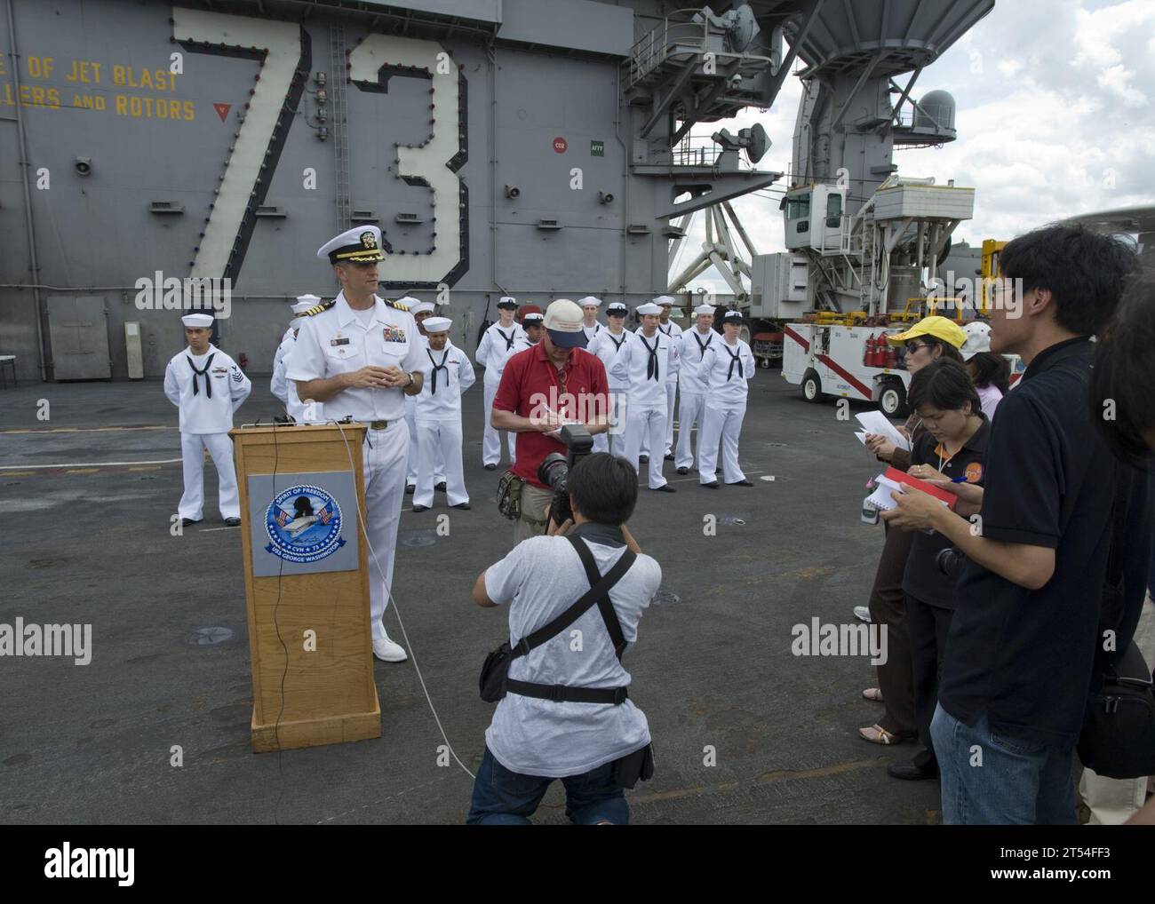 CVN 73, distinguished visitors tour, DV Tour, GW, India, Pacific Ocean ...