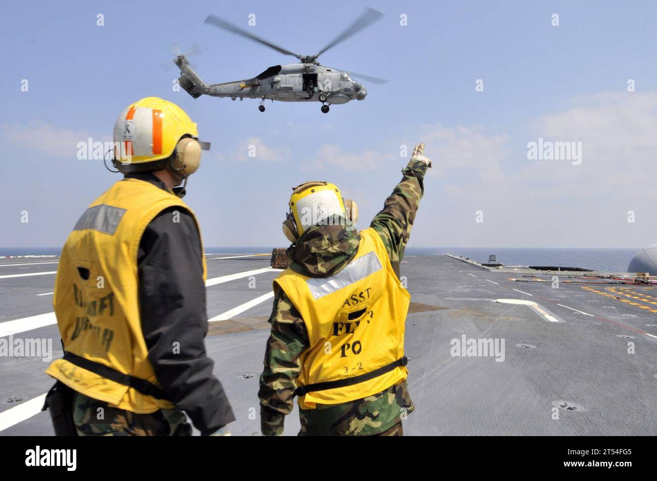 CVN 73, flight deck, GW, HSL-49, SH-60B Sea Hawk helicopter, Signal, U ...