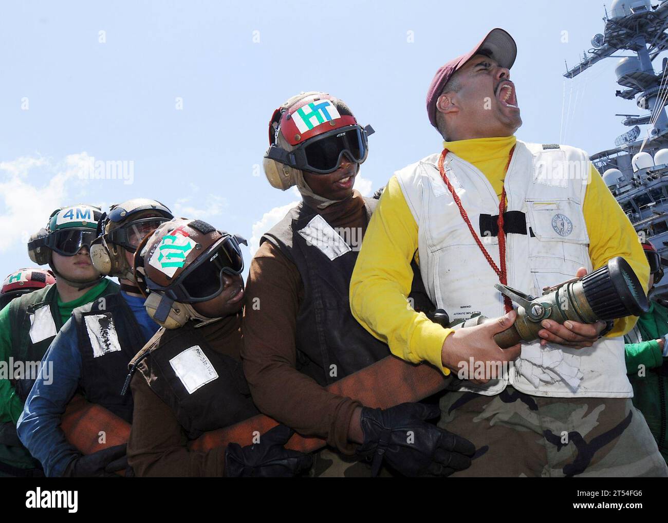 CVN 73, flight deck drills, GW, USS George Washington Stock Photo - Alamy
