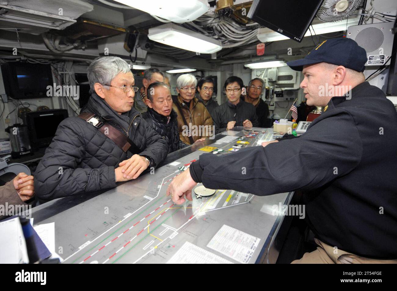 CVN 73, flight deck control, Japan, SRA, USS George Washington Stock ...