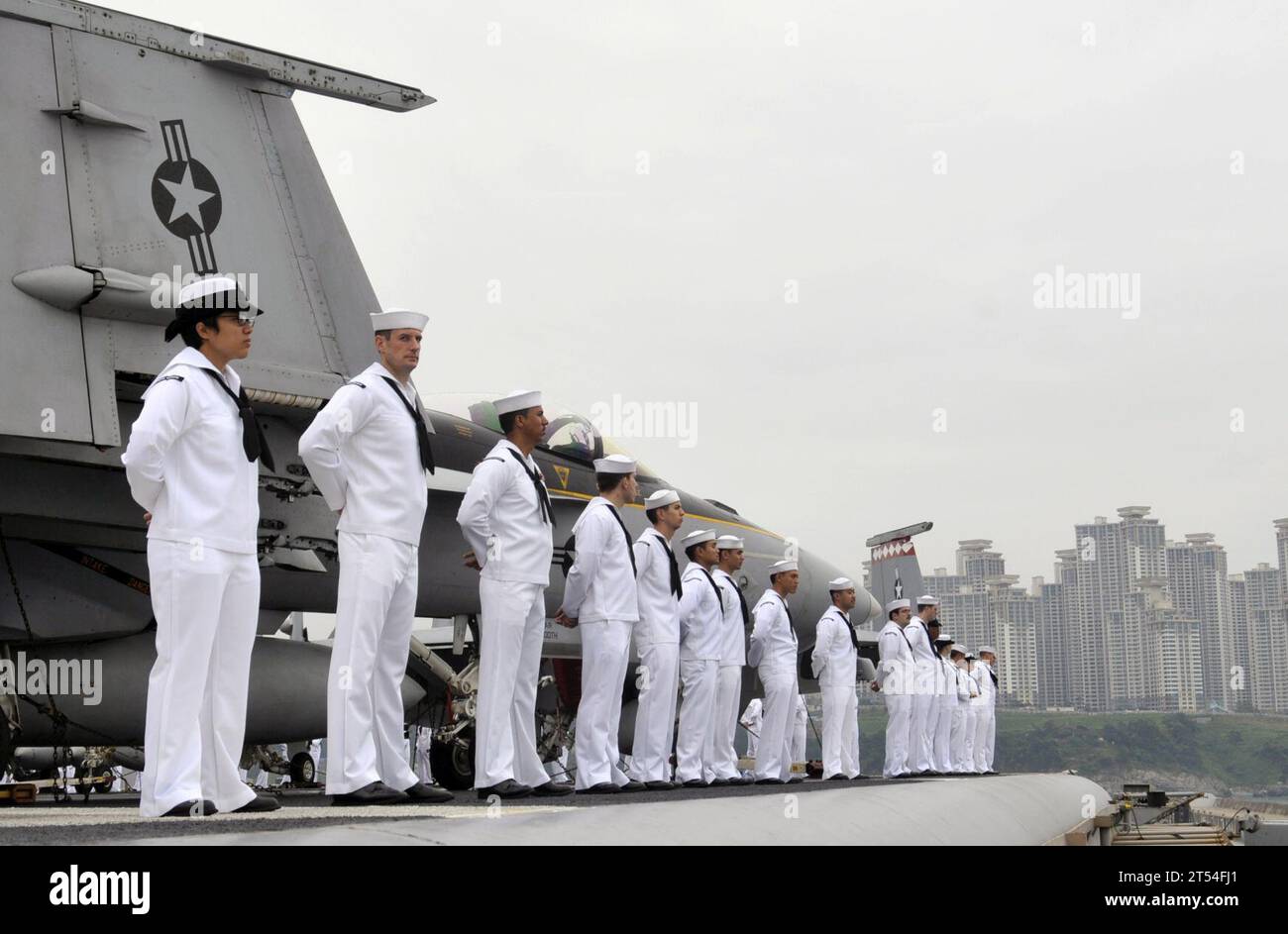 CVN 73, flight deck, USS George Washington Stock Photo - Alamy