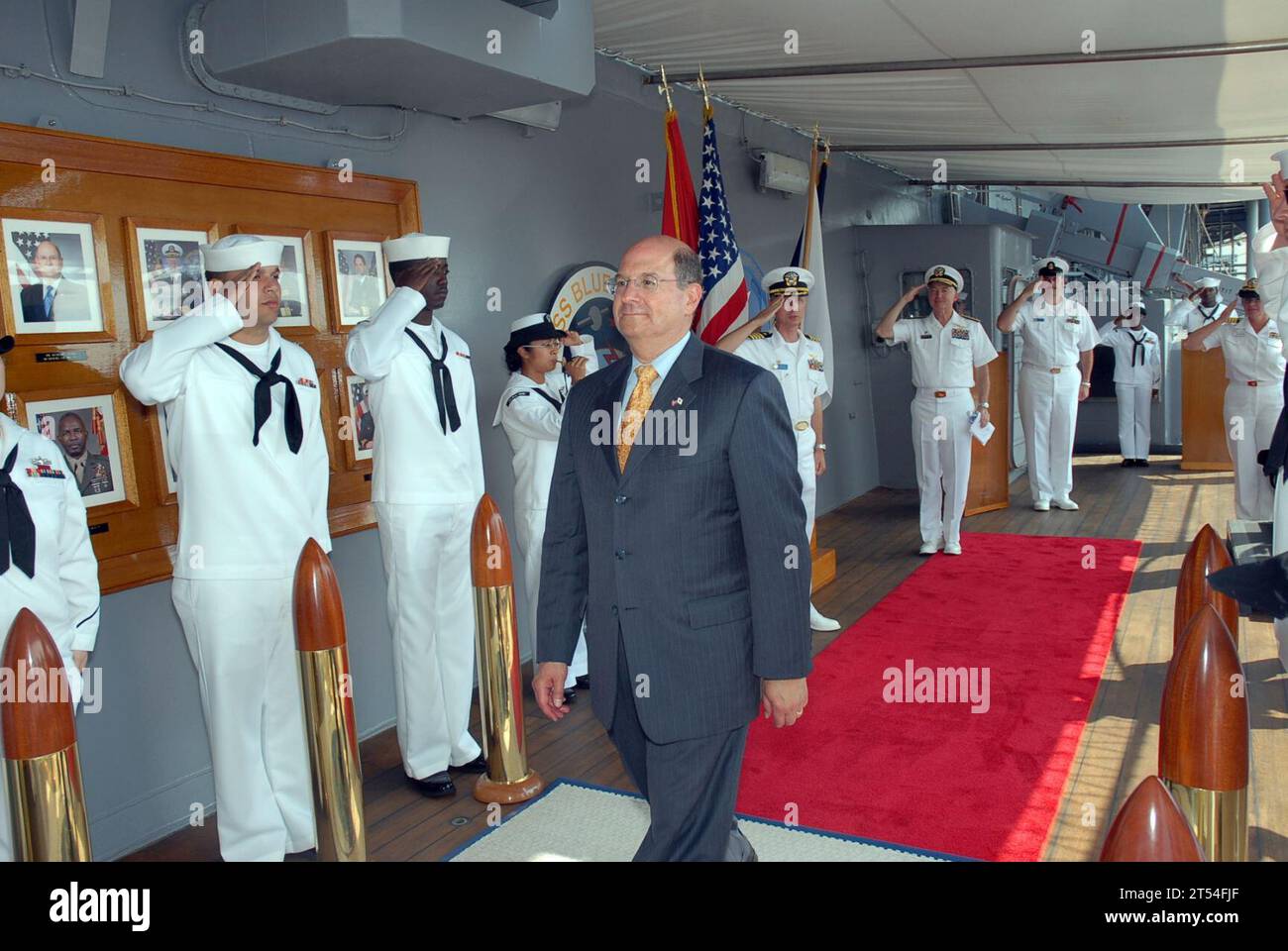 CVN 73, George Washington Arrival, USS George Washington Stock Photo ...