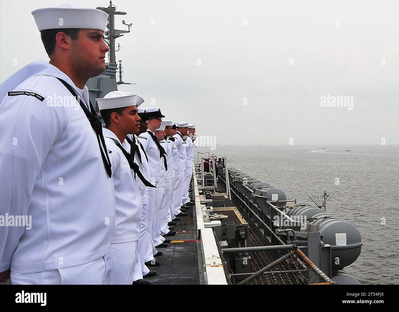 CVN 73, formation, george washington, manning rails, Sailors, underway ...