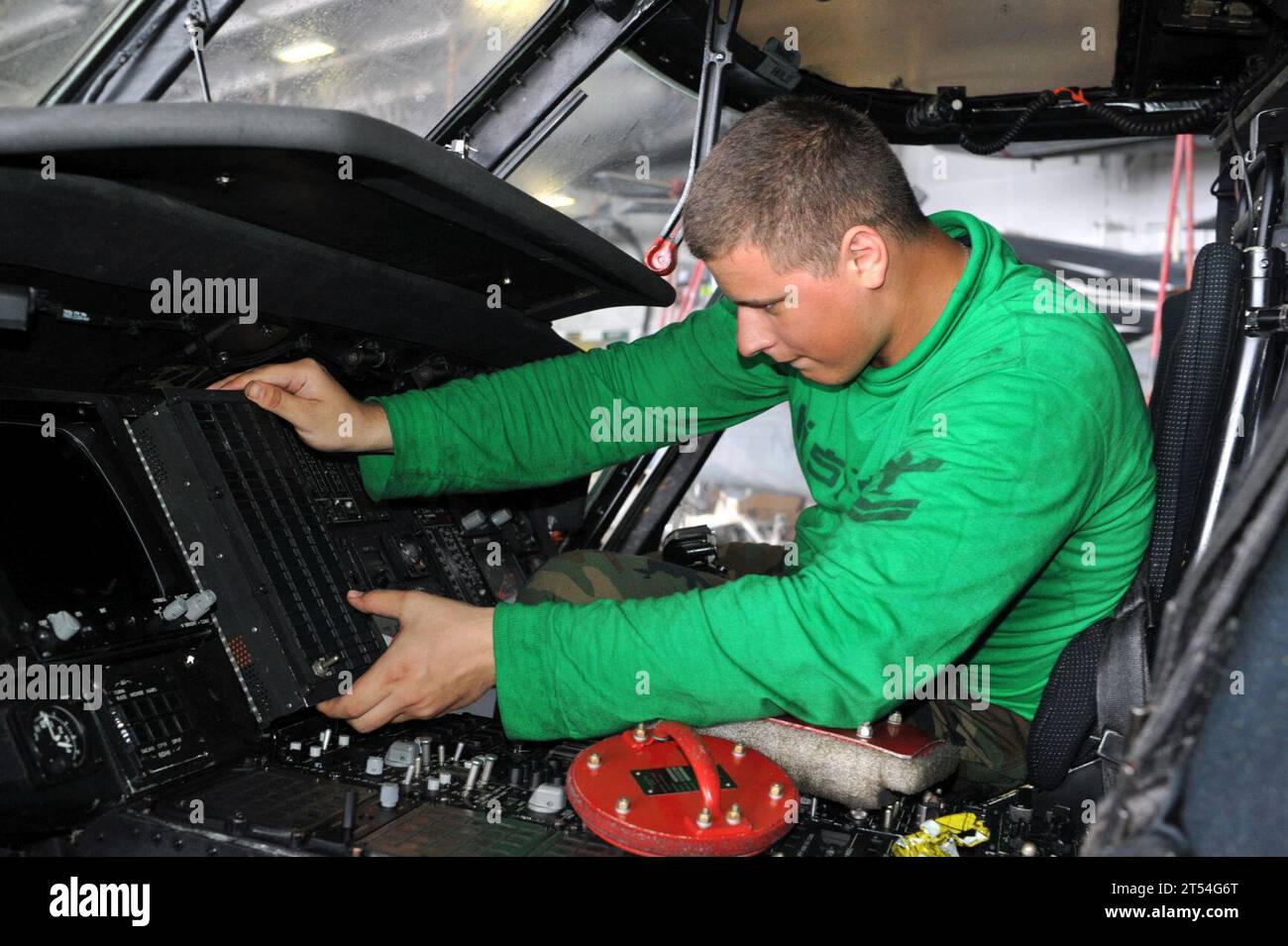 CVN 73; George Washington; HSL-51; SH-60F Seahawk Stock Photo - Alamy