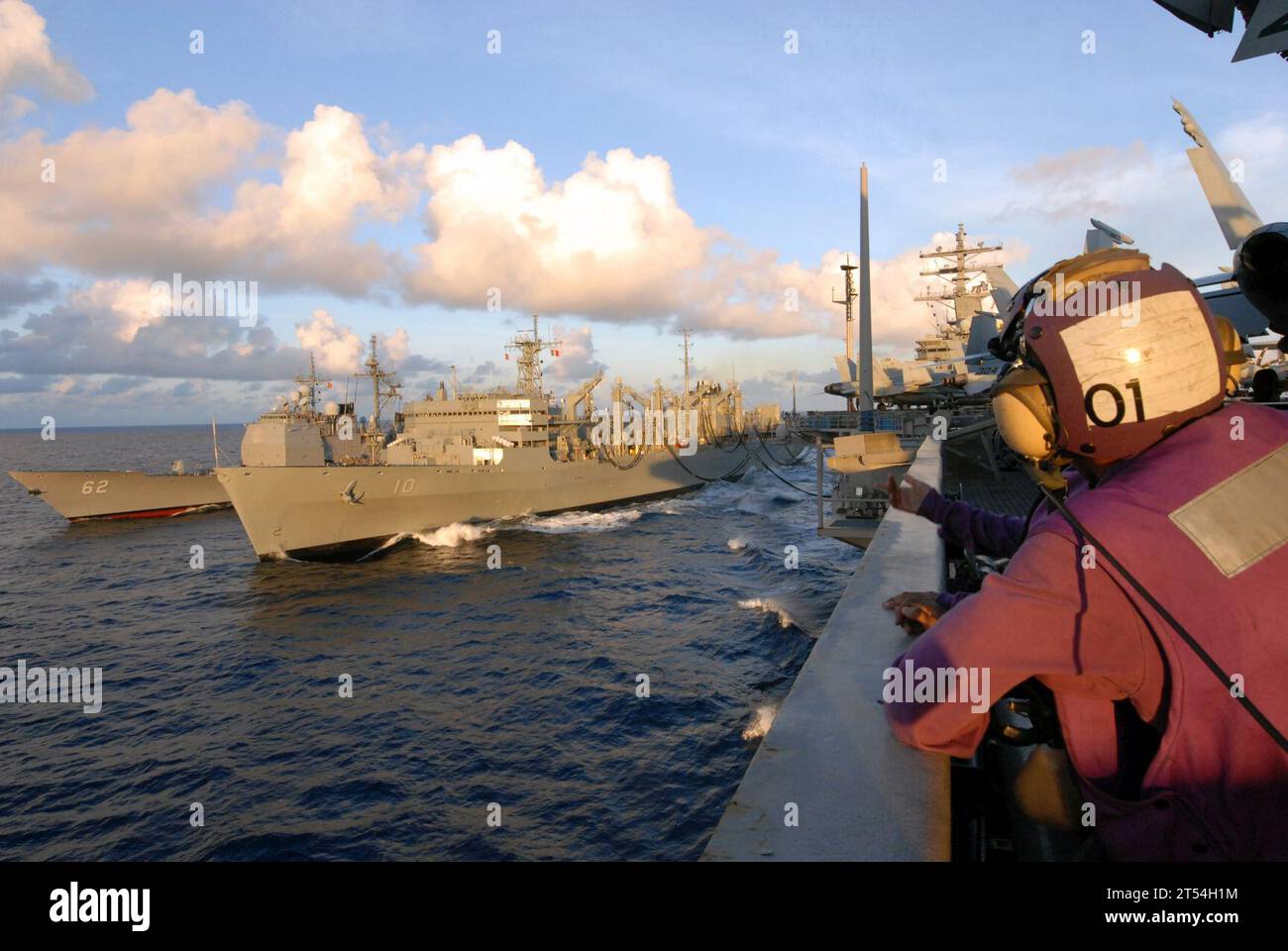 Rasuss john c stennis cvn 74 hi-res stock photography and images - Alamy