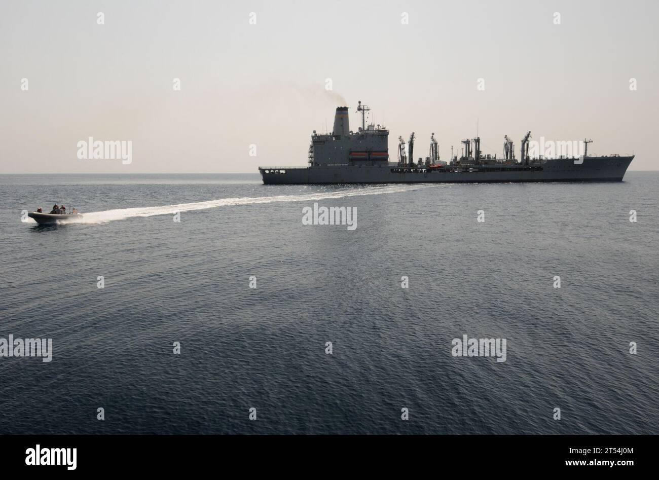DDG 57, fleet replenishment oiler, Guided-Missile Destroyer, Gulf of ...