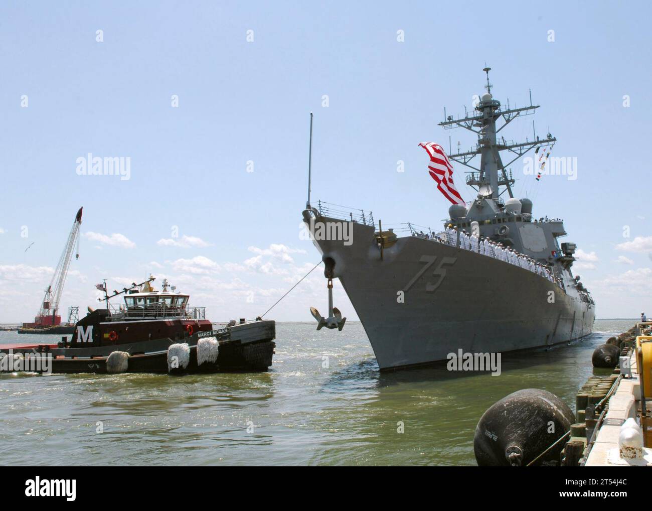 DDG 75, destroyer, USS Donald Cook Stock Photo - Alamy