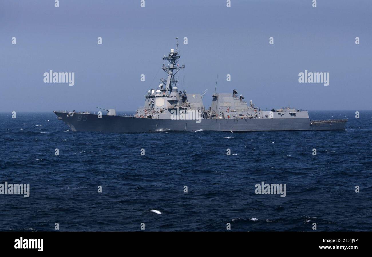 ddg 95, USS James E. Williams Stock Photo - Alamy