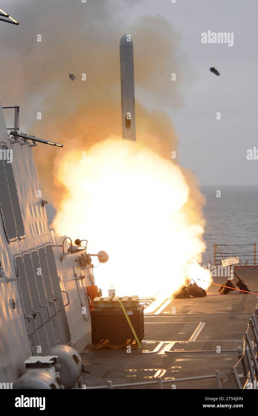 DDG 104, destroyer, first missile launch, tin can, TLAM, tomahawk land ...