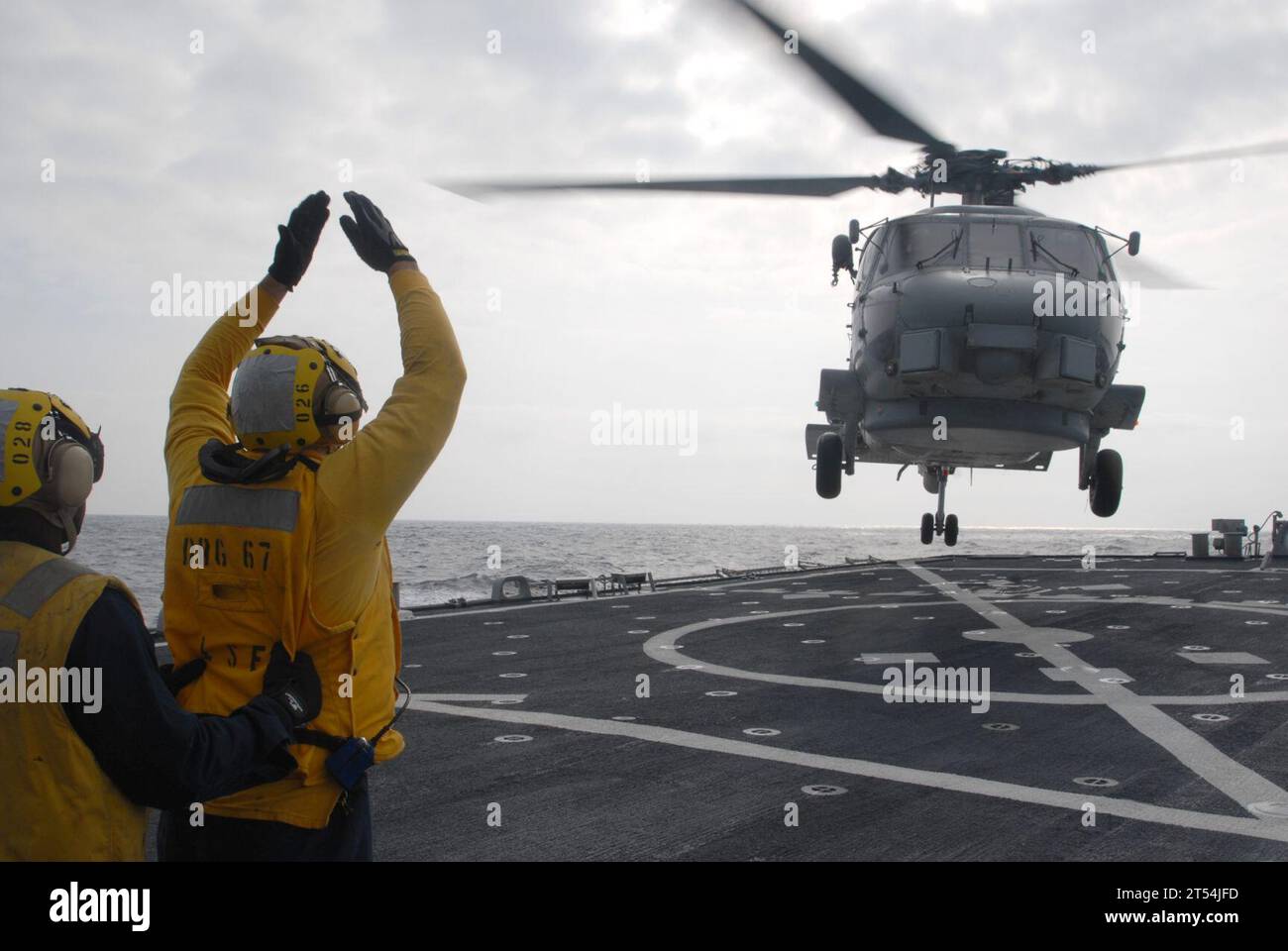 DDG, flight deck, flight ops, helicopter, Joint Warrior, USS Cole, USS ...