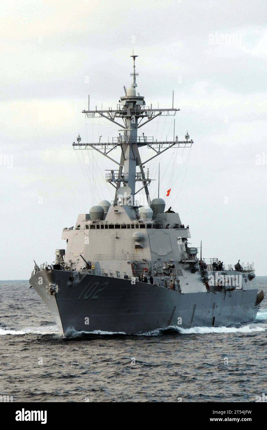 Ddg destroyer hi-res stock photography and images - Alamy