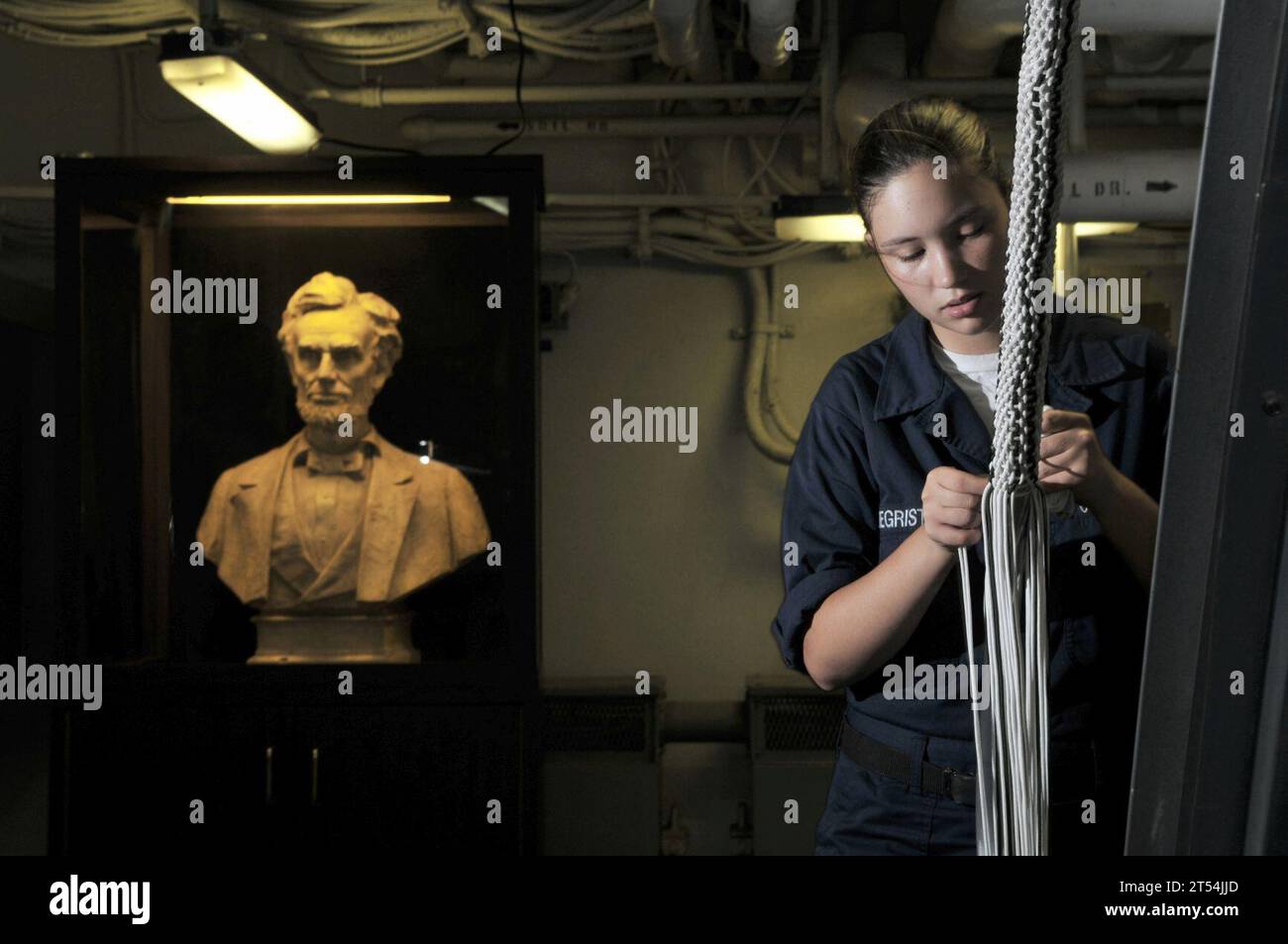 deck department, MSO, USS Abraham Lincoln (CVN 72 Stock Photo - Alamy