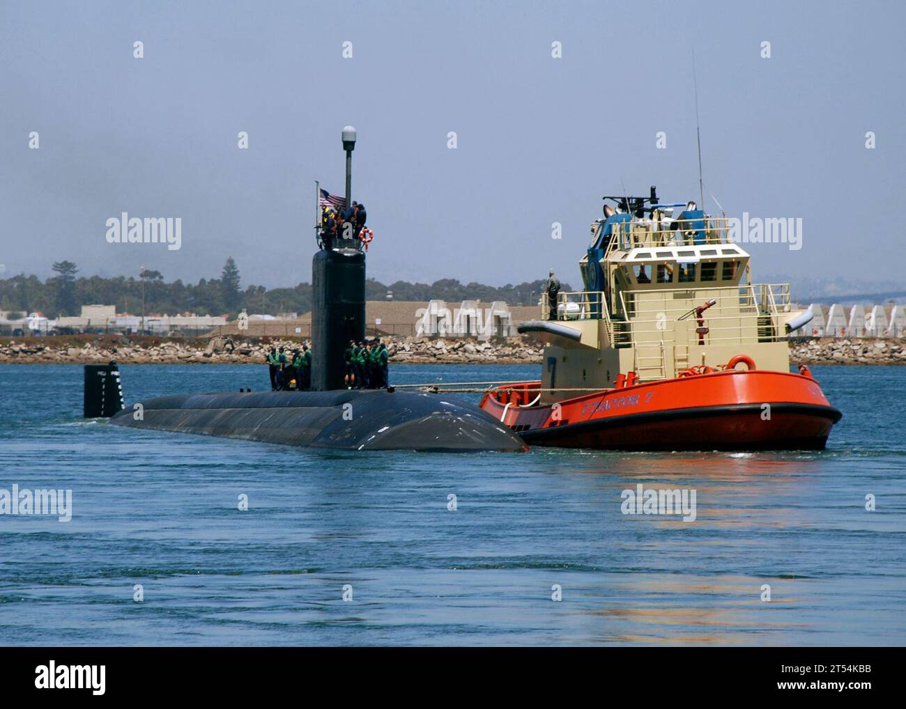 deploy, sub, Submarine, tug, underway Stock Photo - Alamy