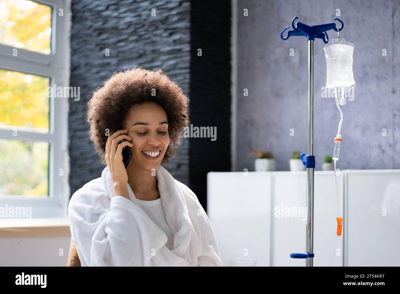 Injection Drip Therapy: Vitamin Infusion with IV Bag Stock Photo - Alamy