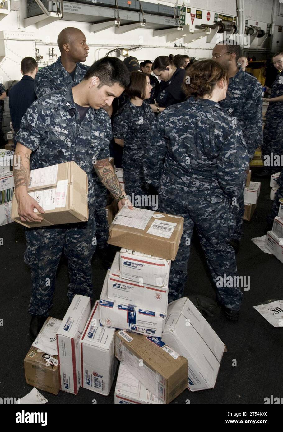Deployment, HSC 12, MH-60S Seahawk helicopter, Pacific Ocean, US Navy ...