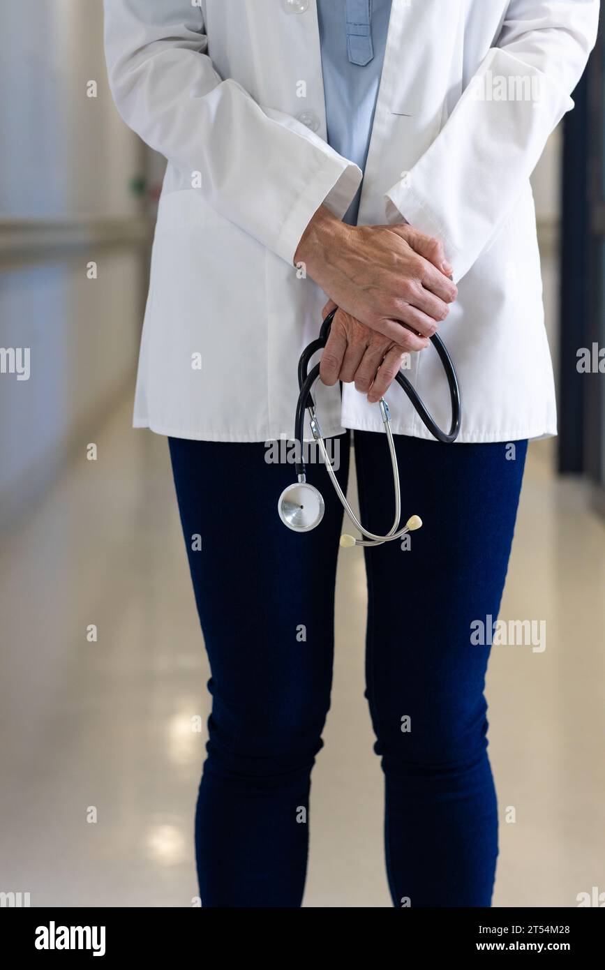 Hospital vertical hi-res stock photography and images - Alamy