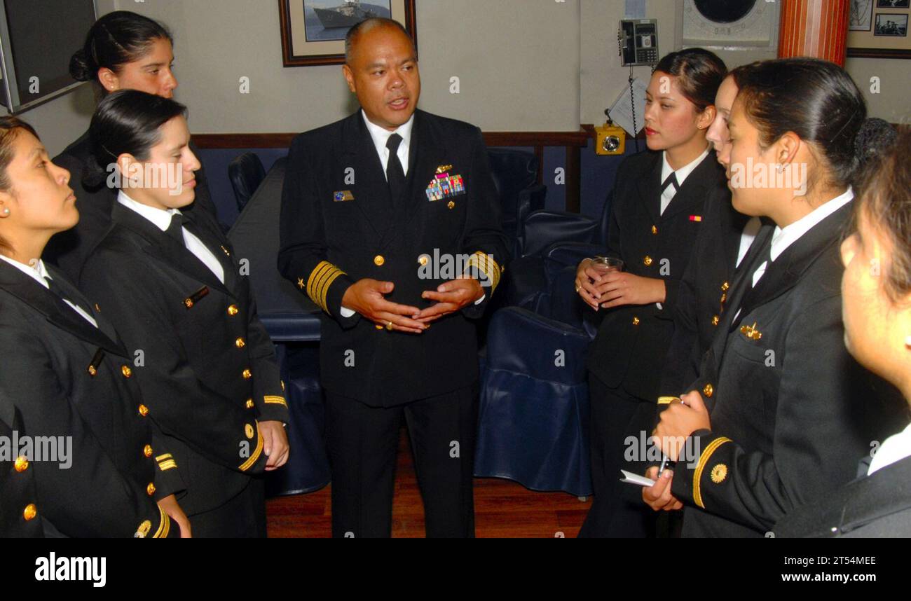 Destroyer squadron 40 hi-res stock photography and images - Alamy