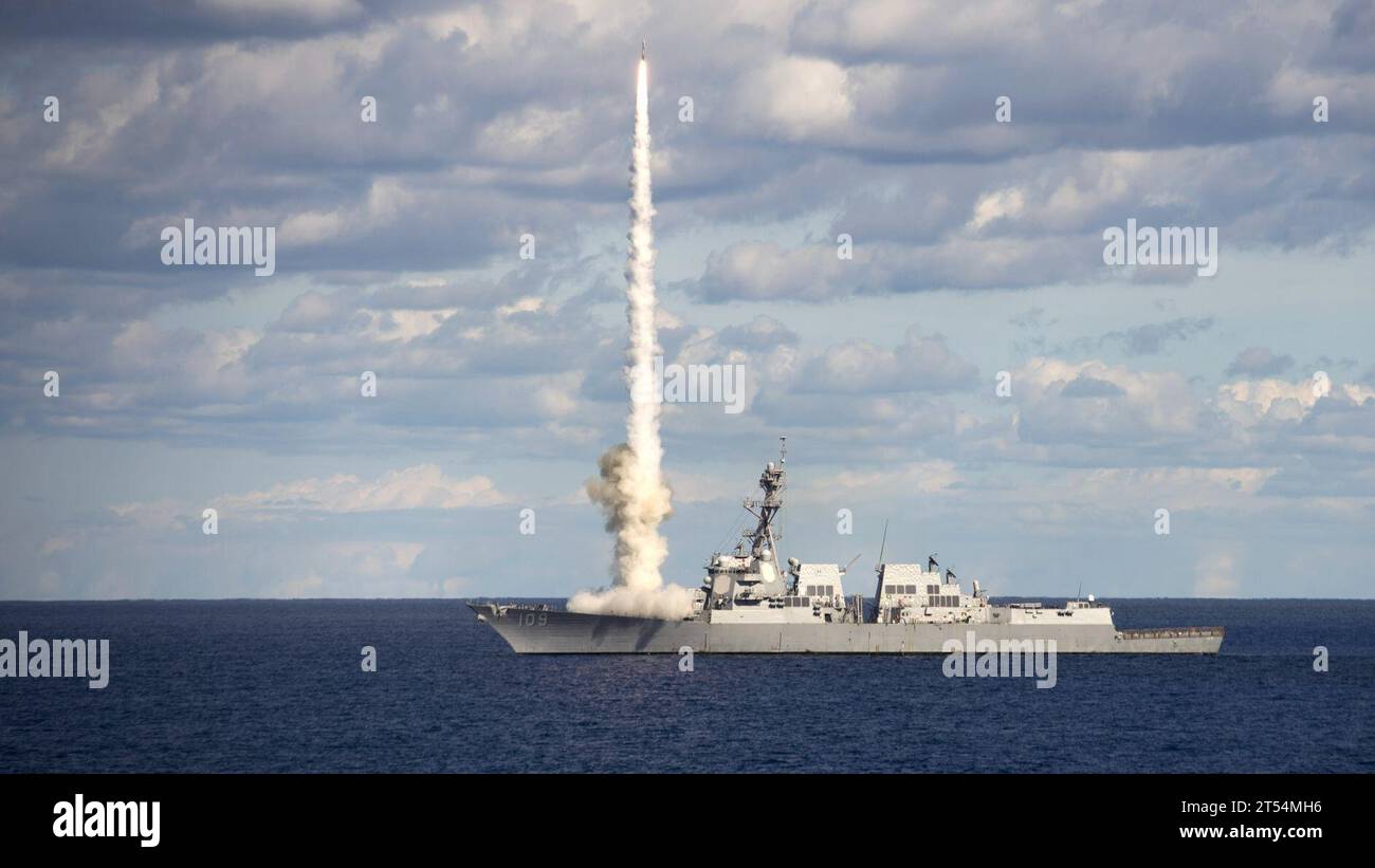 destroyer, Missile, Sailor, USN, USS Jason Dunham (DDG 109 Stock Photo ...