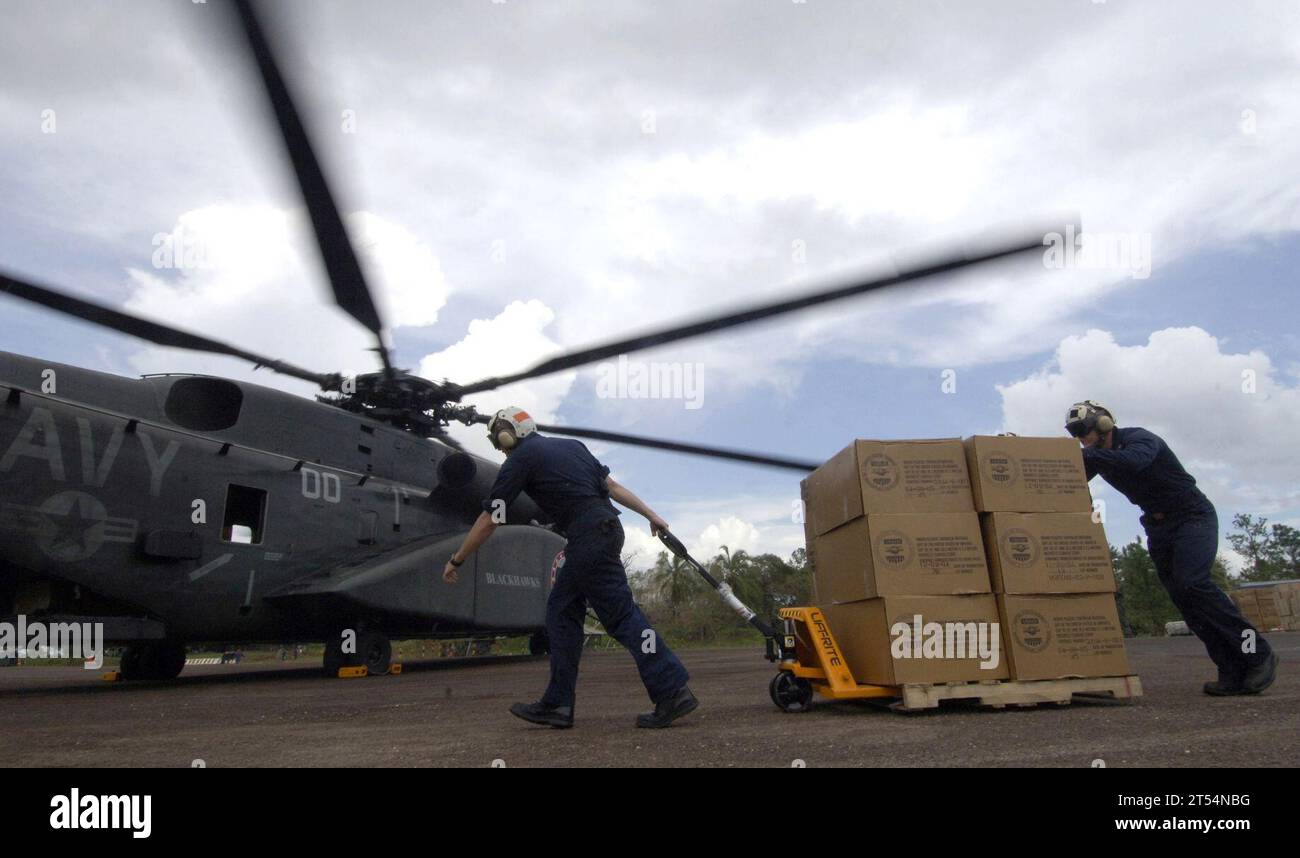 Disaster relief, helicopter, Hurricane Felix, Nicaragua Stock Photo - Alamy