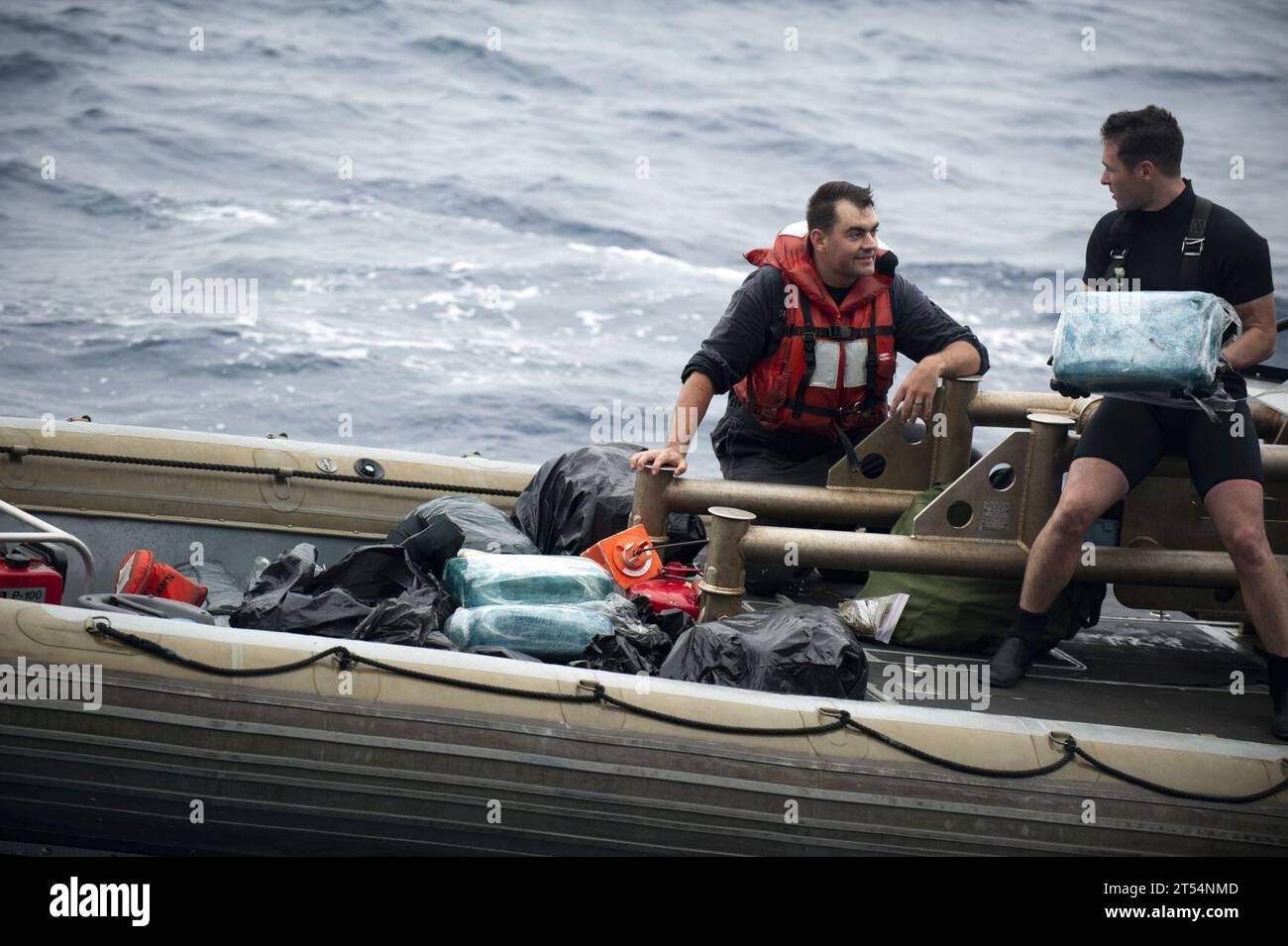 distress call, LPD 18, navy, Sailor, U.S. Navy, USS New Orleans Stock ...