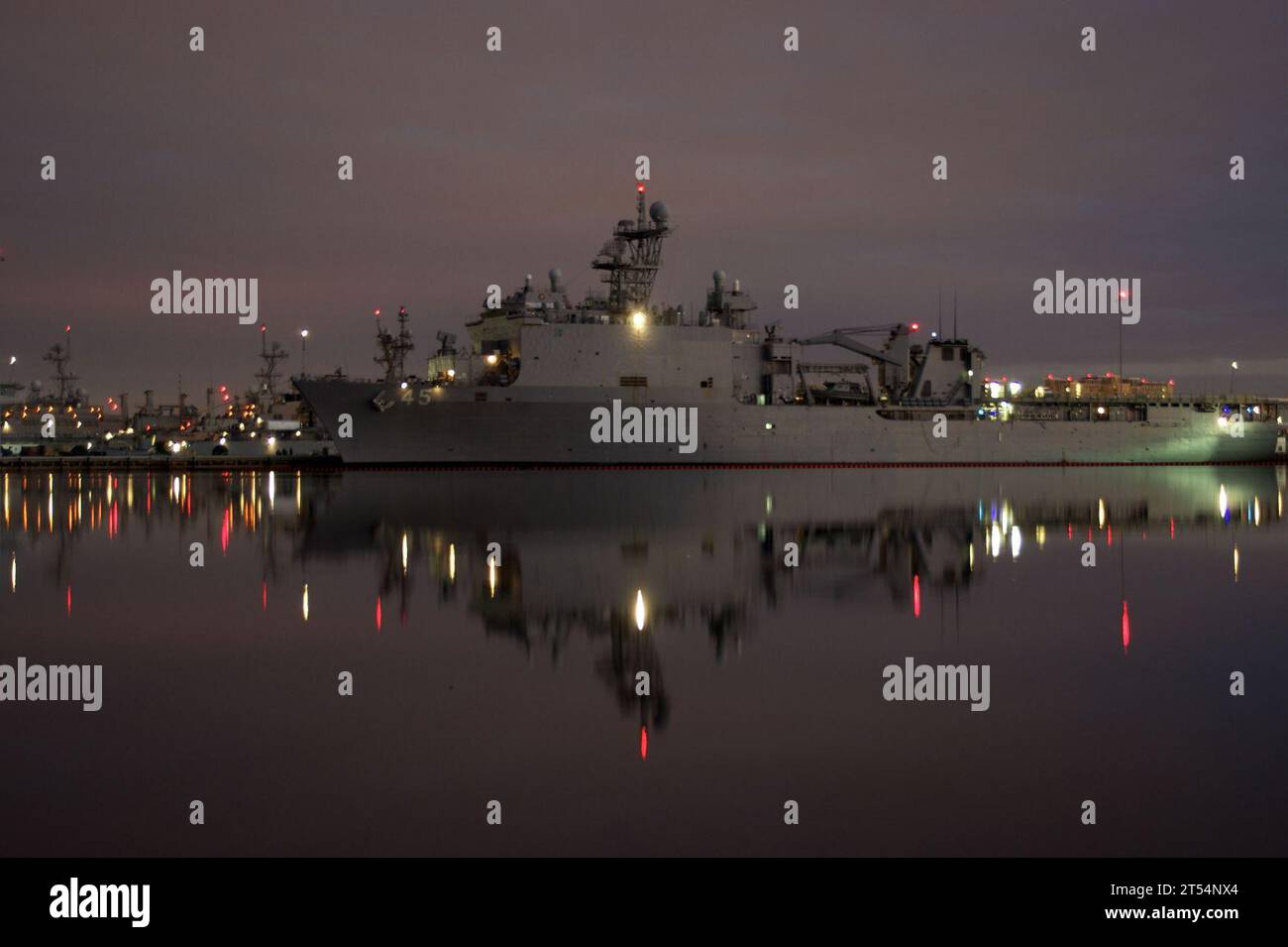 Dock Landing Ship, moor, Naval Base San Diego, navy, u.s.navy, USS ...