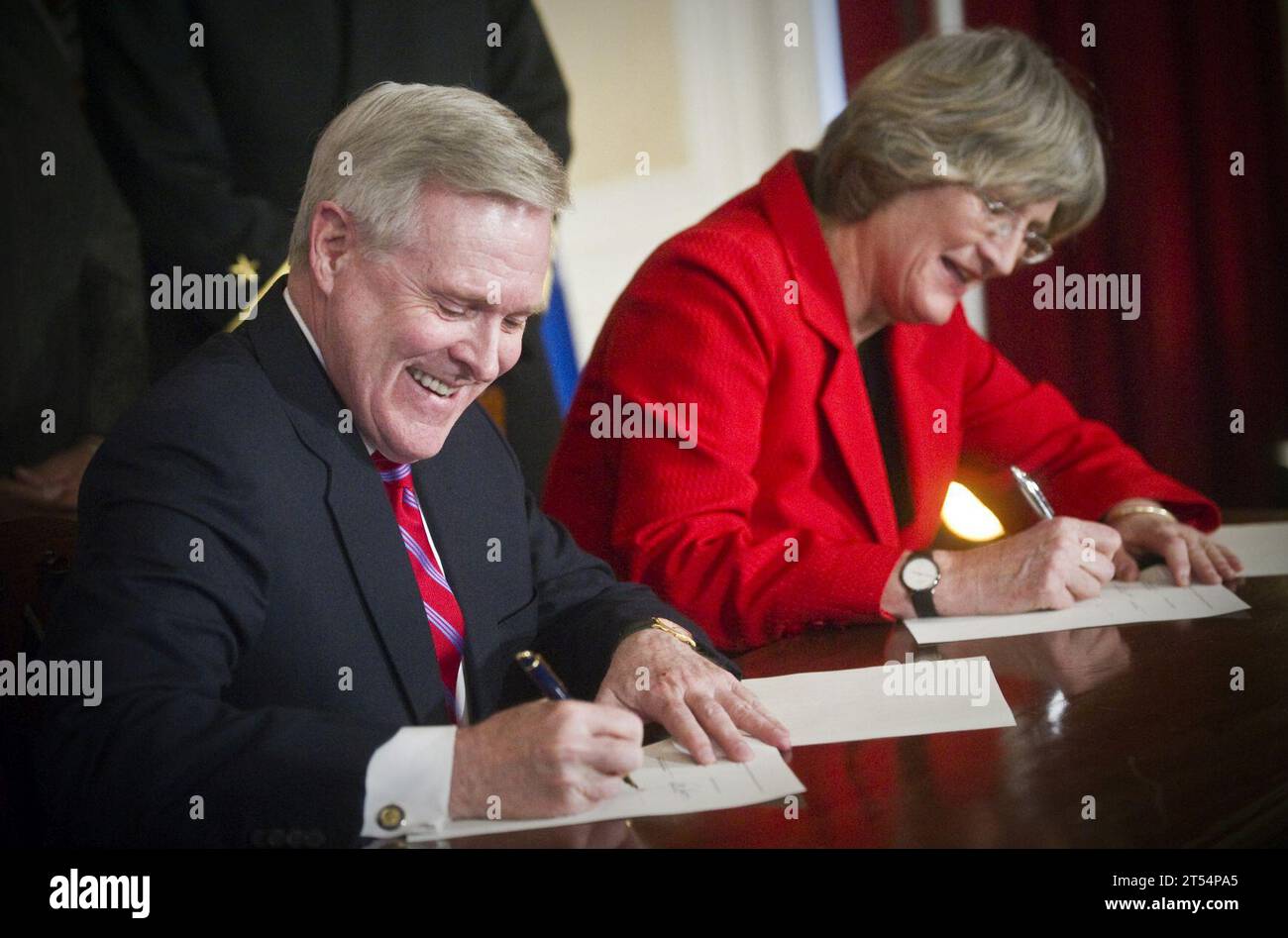 Memorandum of agreement hi-res stock photography and images - Alamy