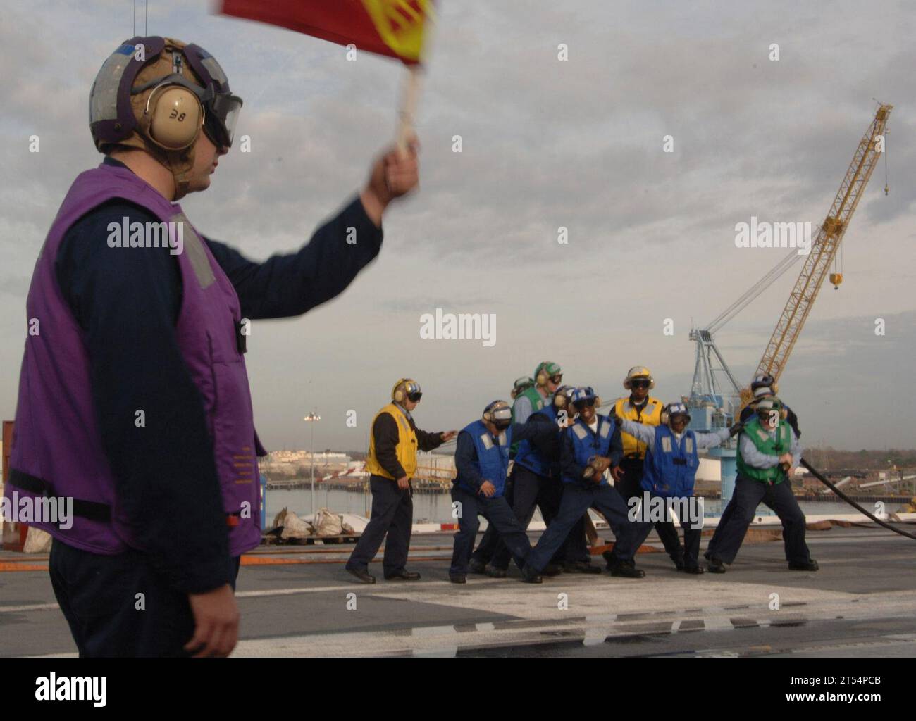 Drill, Fire Drill, people, Sailors, uss harry s. truman Stock Photo - Alamy
