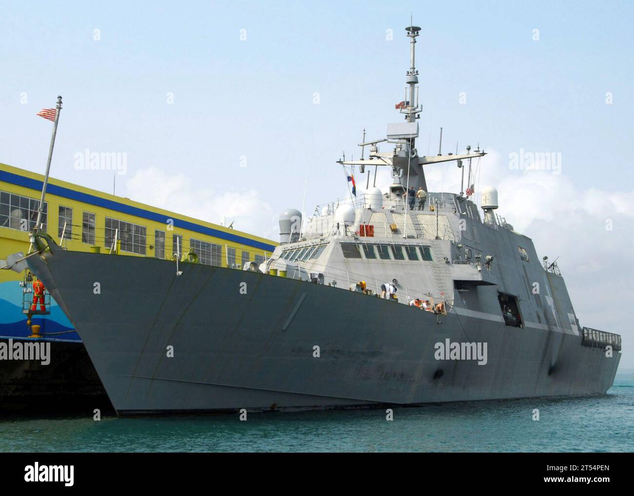 drug interdiction, foreign port, Littoral Combat Ship, mooring, navy ...