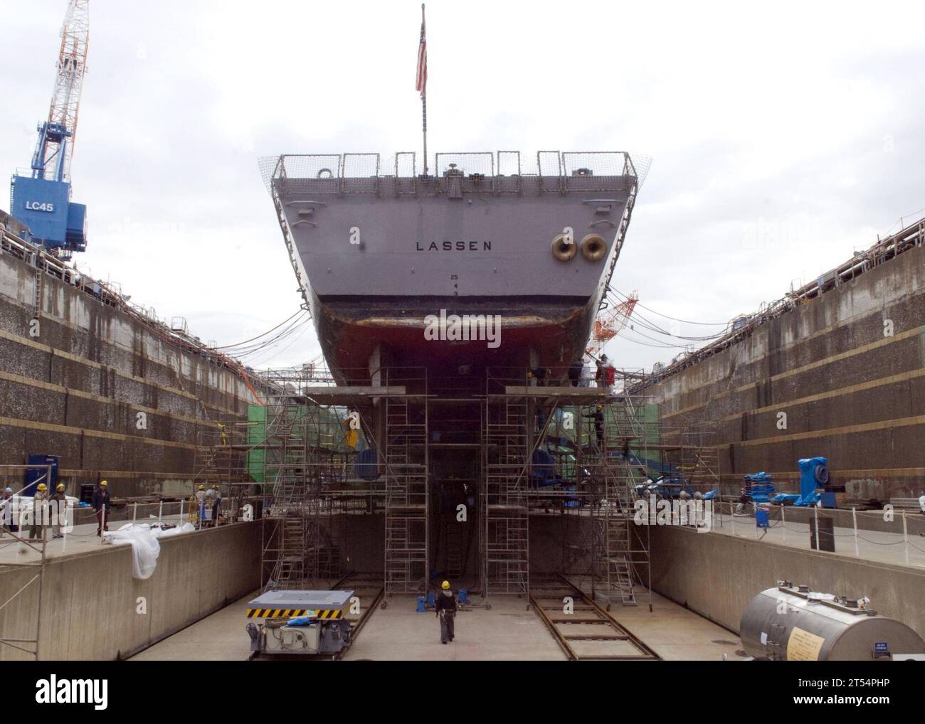 dry dock, SRA, USS Lassen Stock Photo - Alamy
