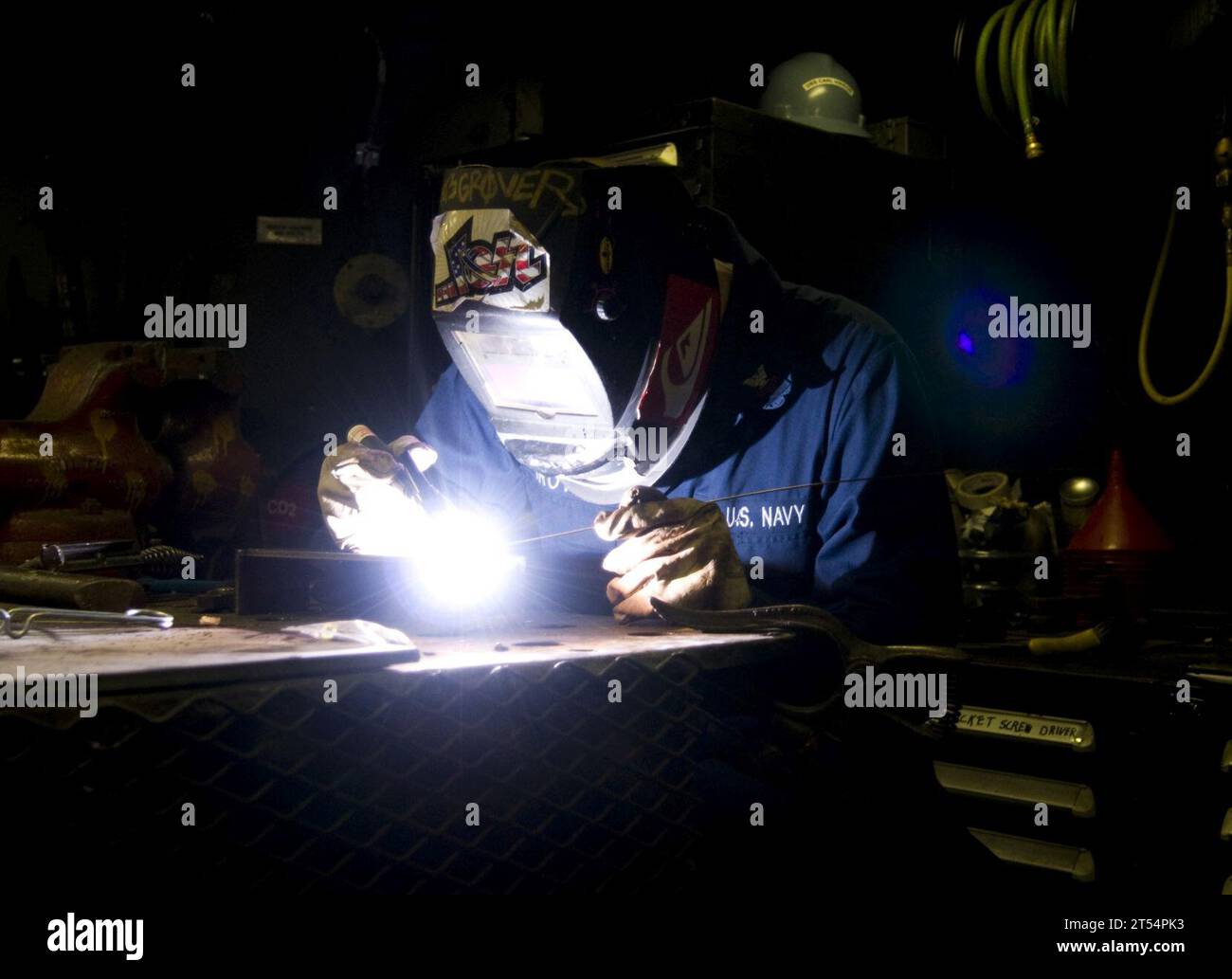 Dustin Grover, machine shop, USS Carl Vinson (CVN 70 Stock Photo - Alamy
