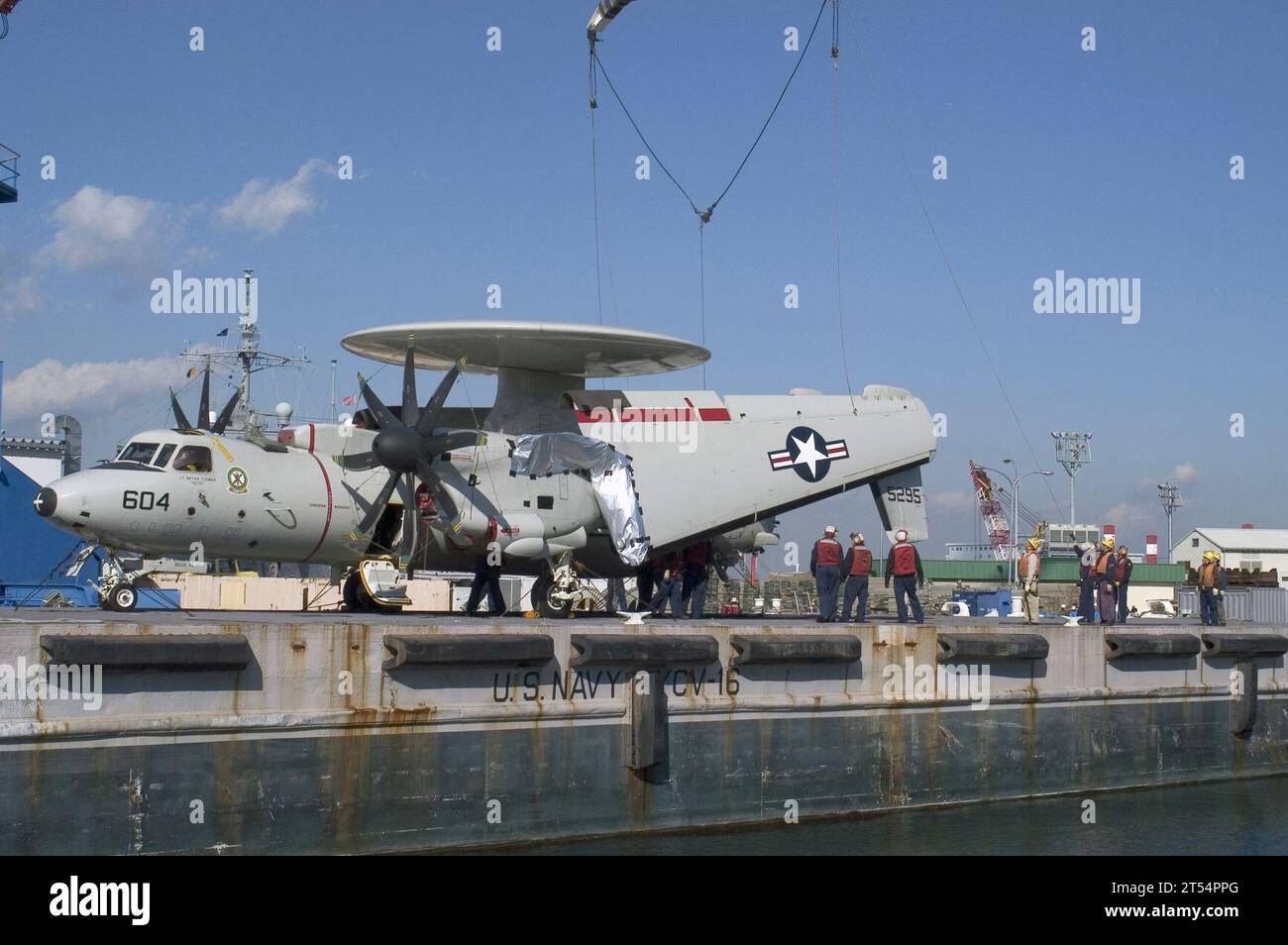 E-2C Hawkeye, Japan, Transport, Yokosuka Stock Photo - Alamy