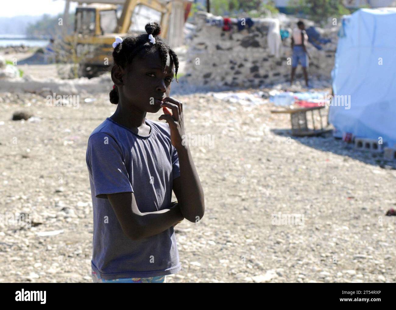 earthquake, Haiti, Haitian girl, U.S. navy , USS Carter Hall (LSD 50 ...